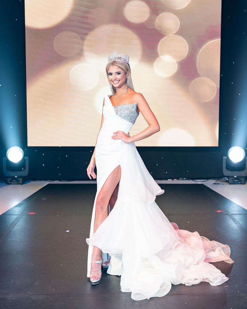 Lessons We Can Learn From Beauty Queens – Prestige School of Protocol